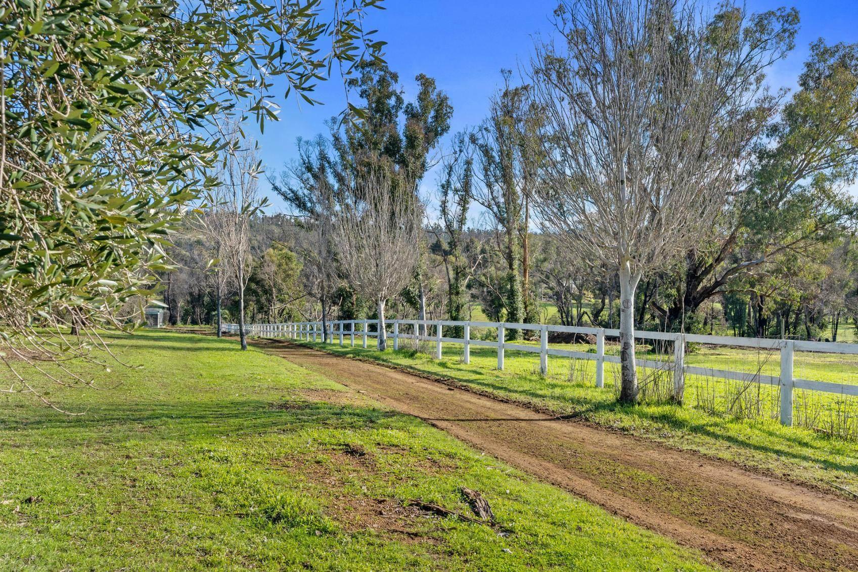 Rare Large Acreage For Sale Perth And Surrounds